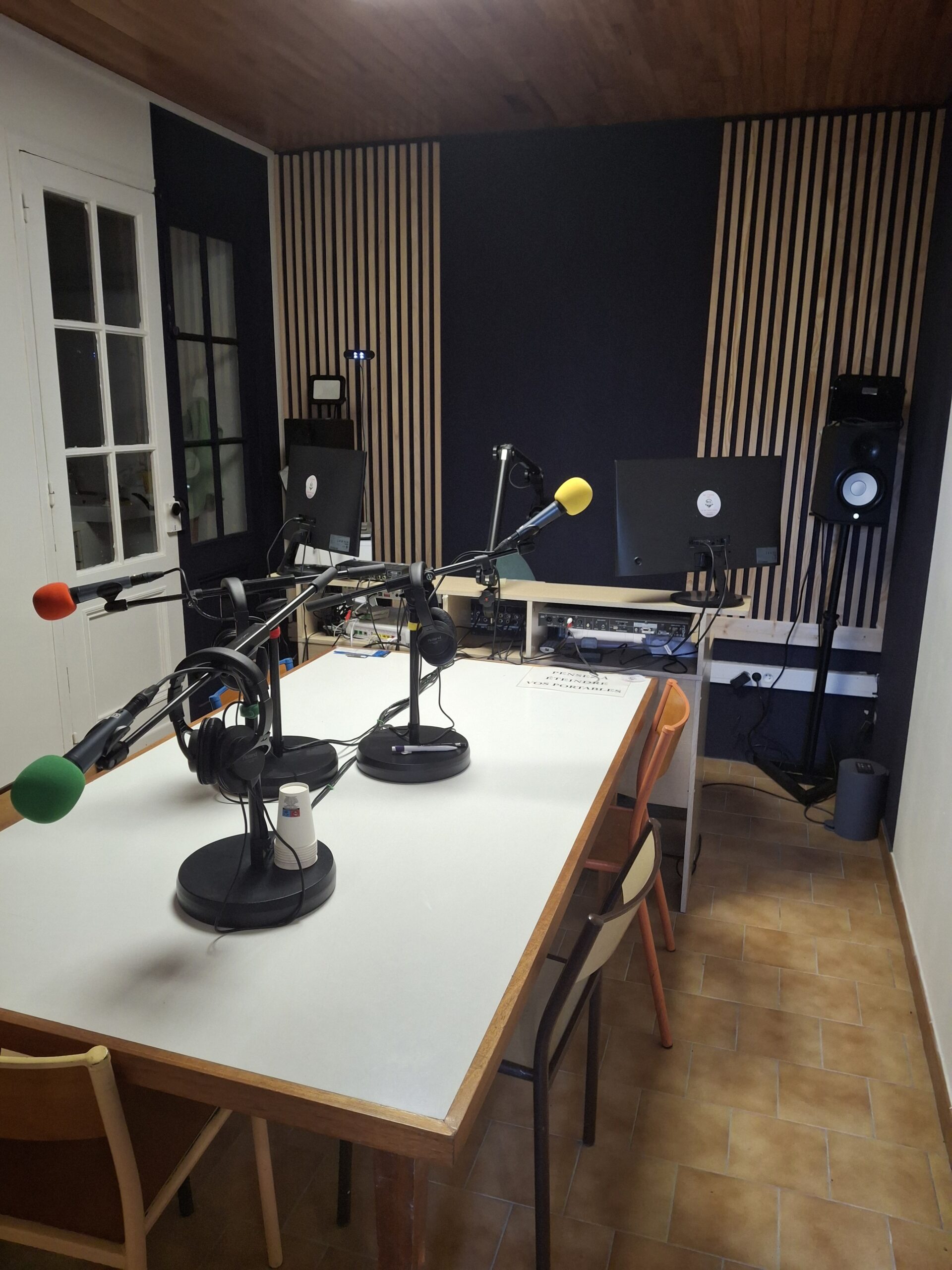 LE NOUVEAU STUDIO - RADIO CHANT LIBRE
